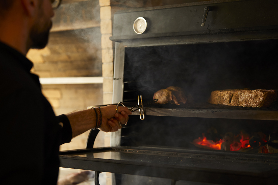 Beefbar Mykonos | Exclusive beef restaurant on the Mykonian coast